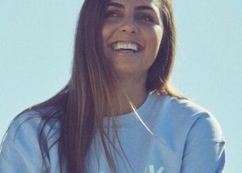 Taylor Slater Biography Kelly Slater’s daughter; her father and mother ...